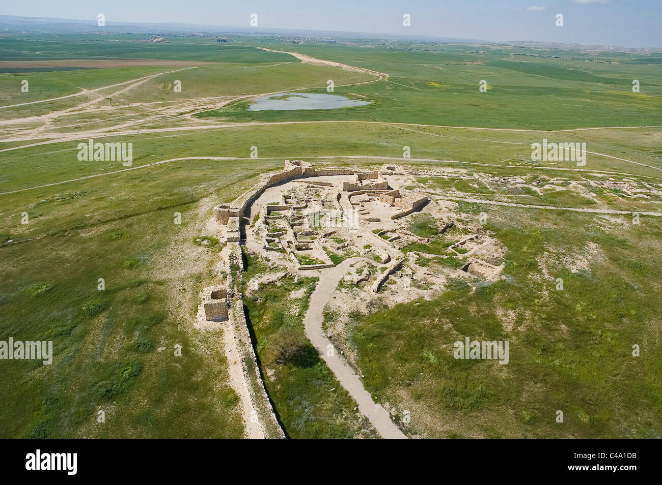 Aerial photograph of the ruins of Tel Arad in the northern Negev Stock ...