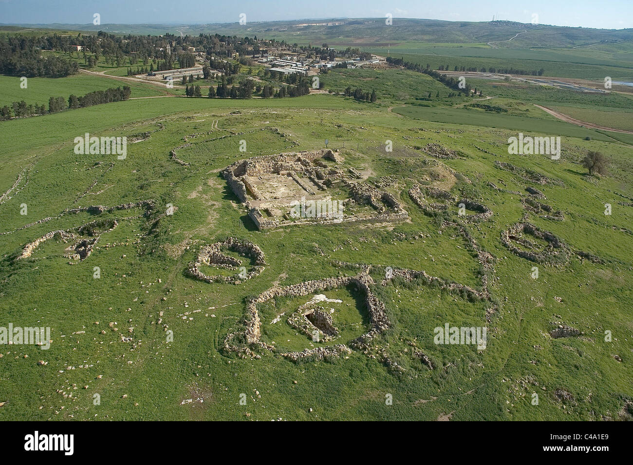 Aerial photograph of Tel Halif in the northern Negev Stock Photo - Alamy