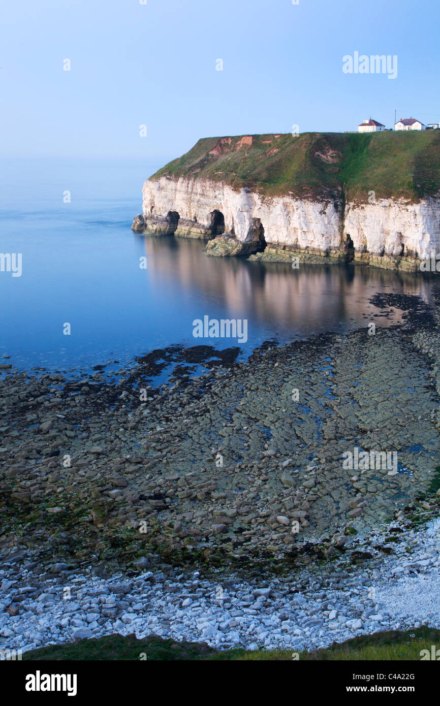Flamborough caves hi-res stock photography and images - Alamy