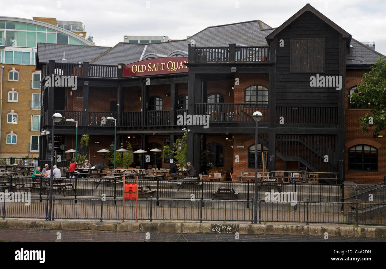 The old salt quay rotherhithe hi-res stock photography and images - Alamy