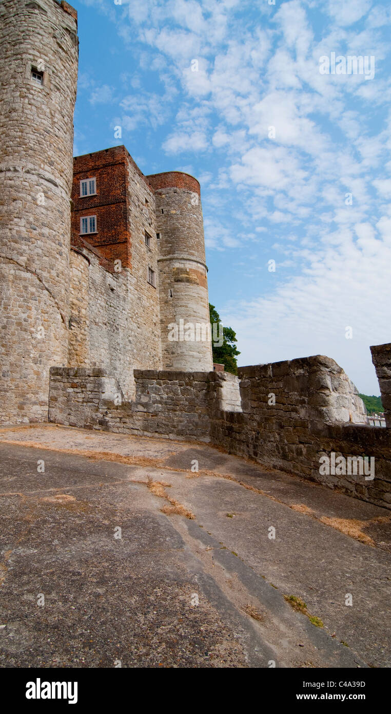 Upnor castle hi-res stock photography and images - Alamy