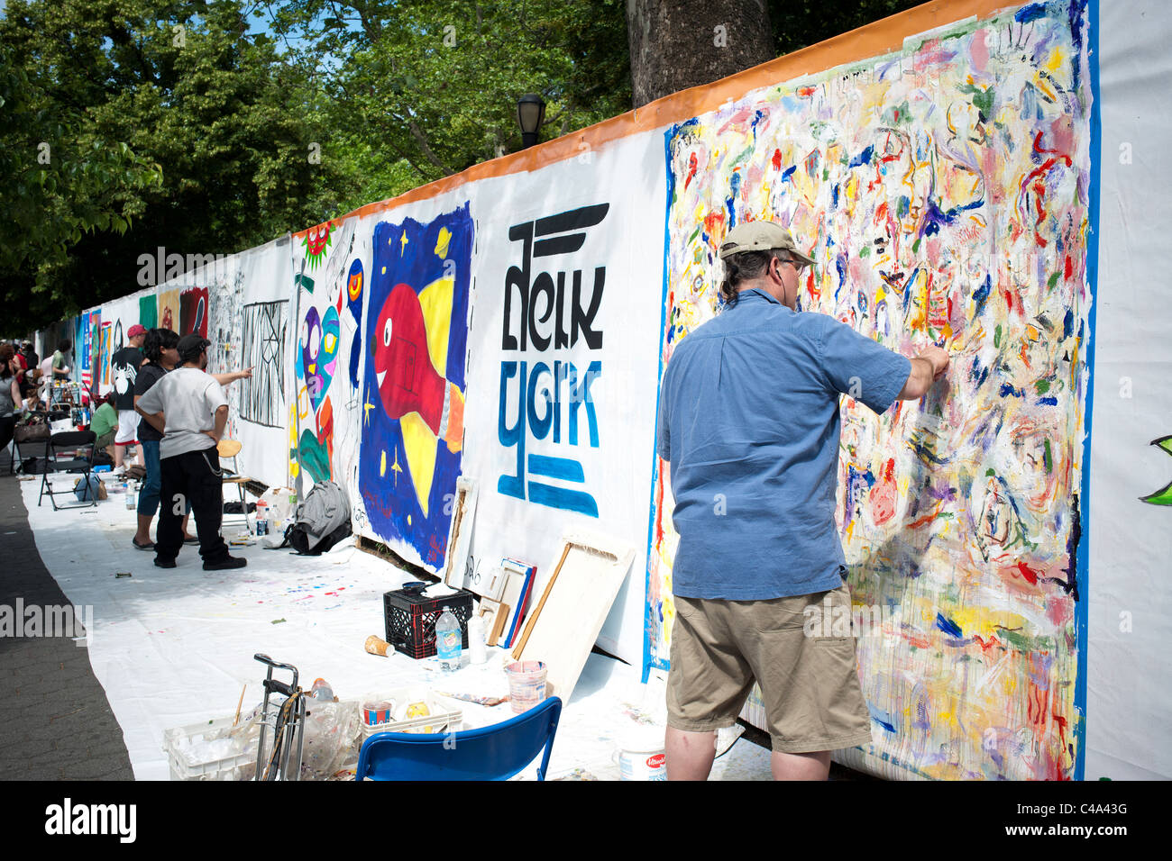 Howl! Festival's "Art Around the Park" around Tompkins Square Park in ...