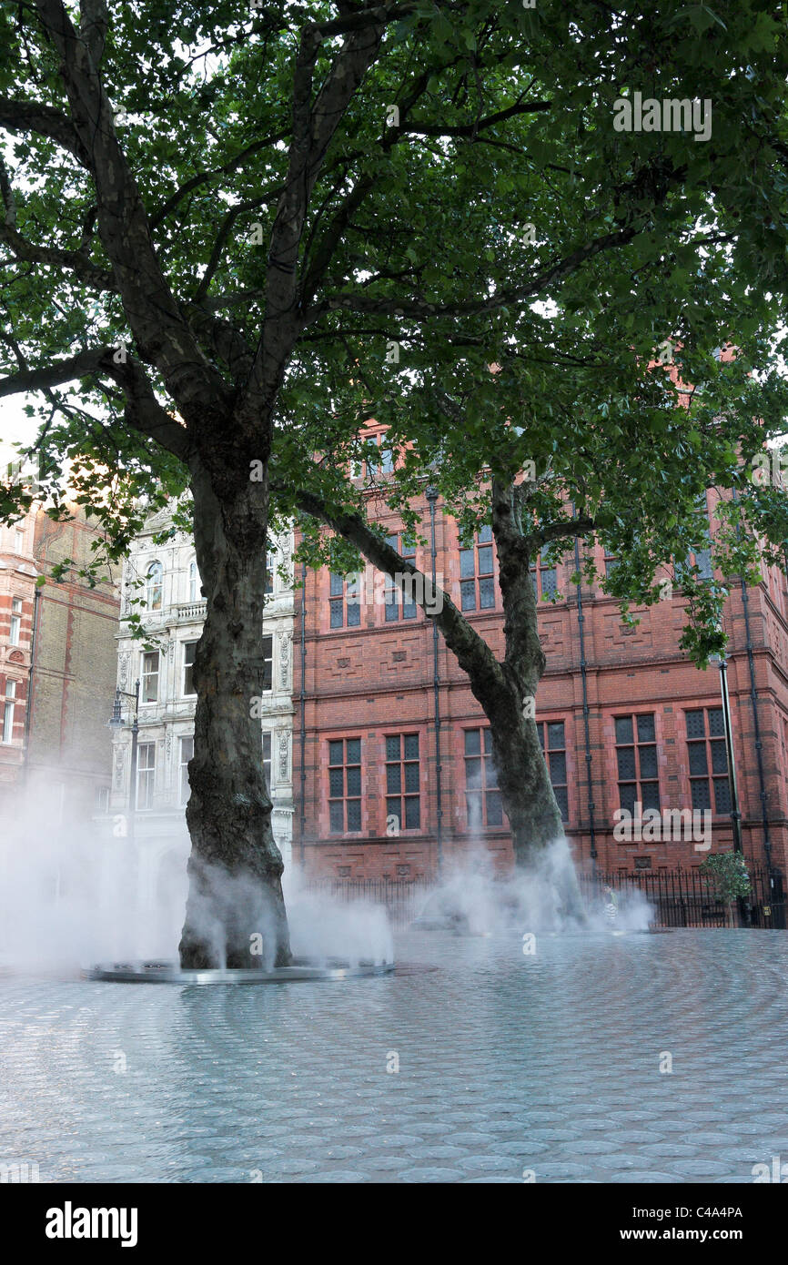 The connaught hotel london exterior hi-res stock photography and images ...