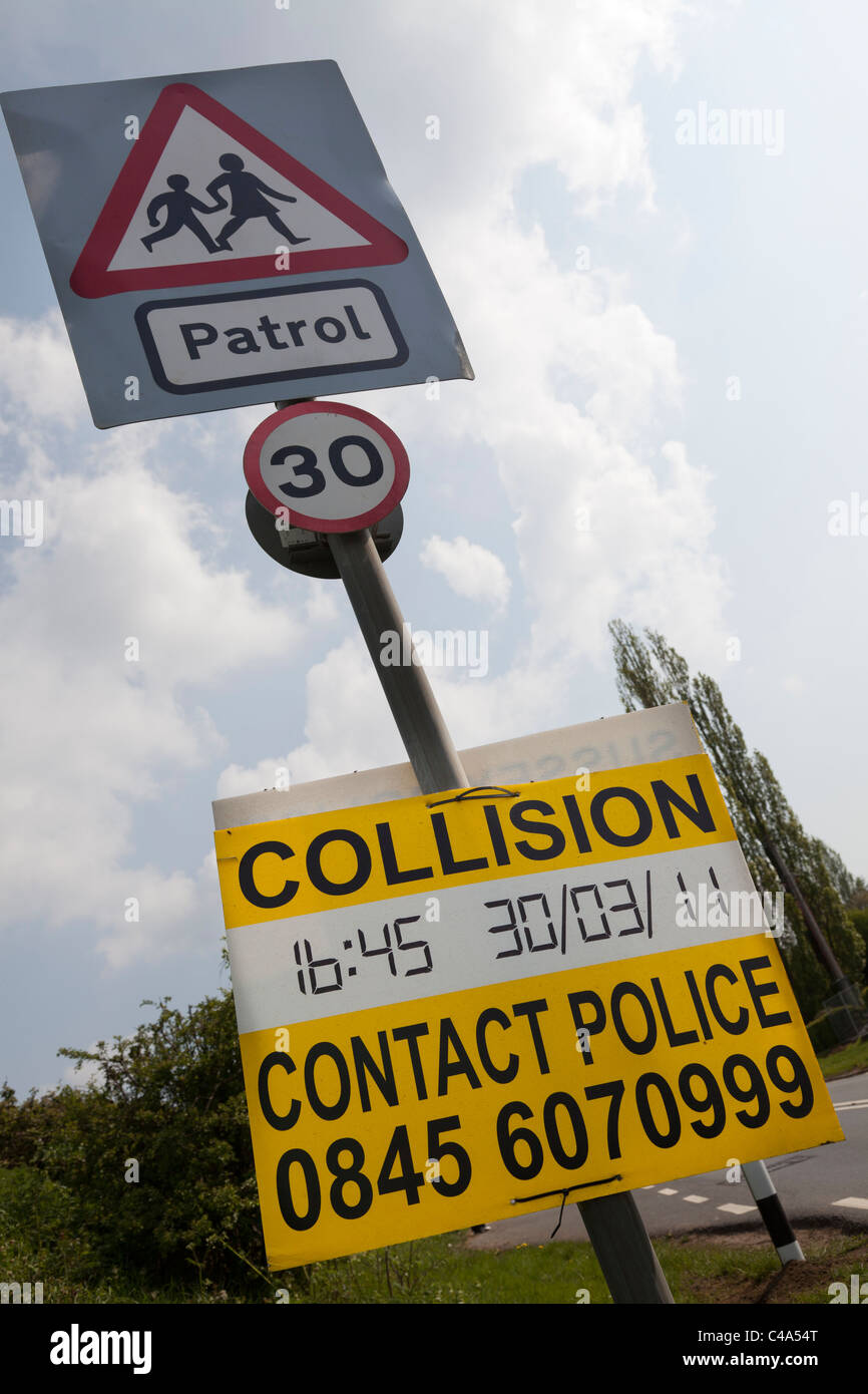 Police at school hi-res stock photography and images - Alamy