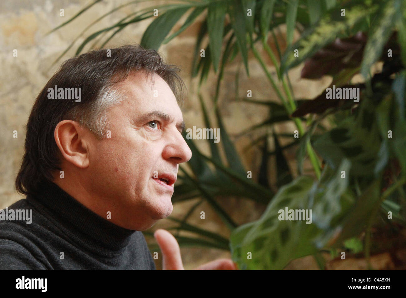 Raymond blanc celebrity hi-res stock photography and images - Alamy