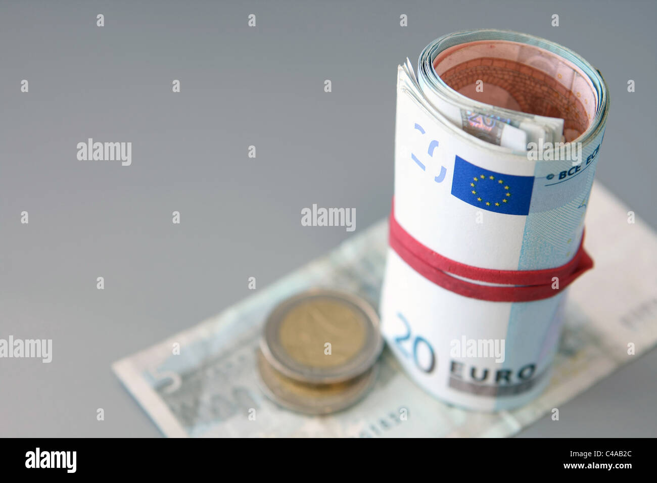 5 euro note hi-res stock photography and images - Alamy