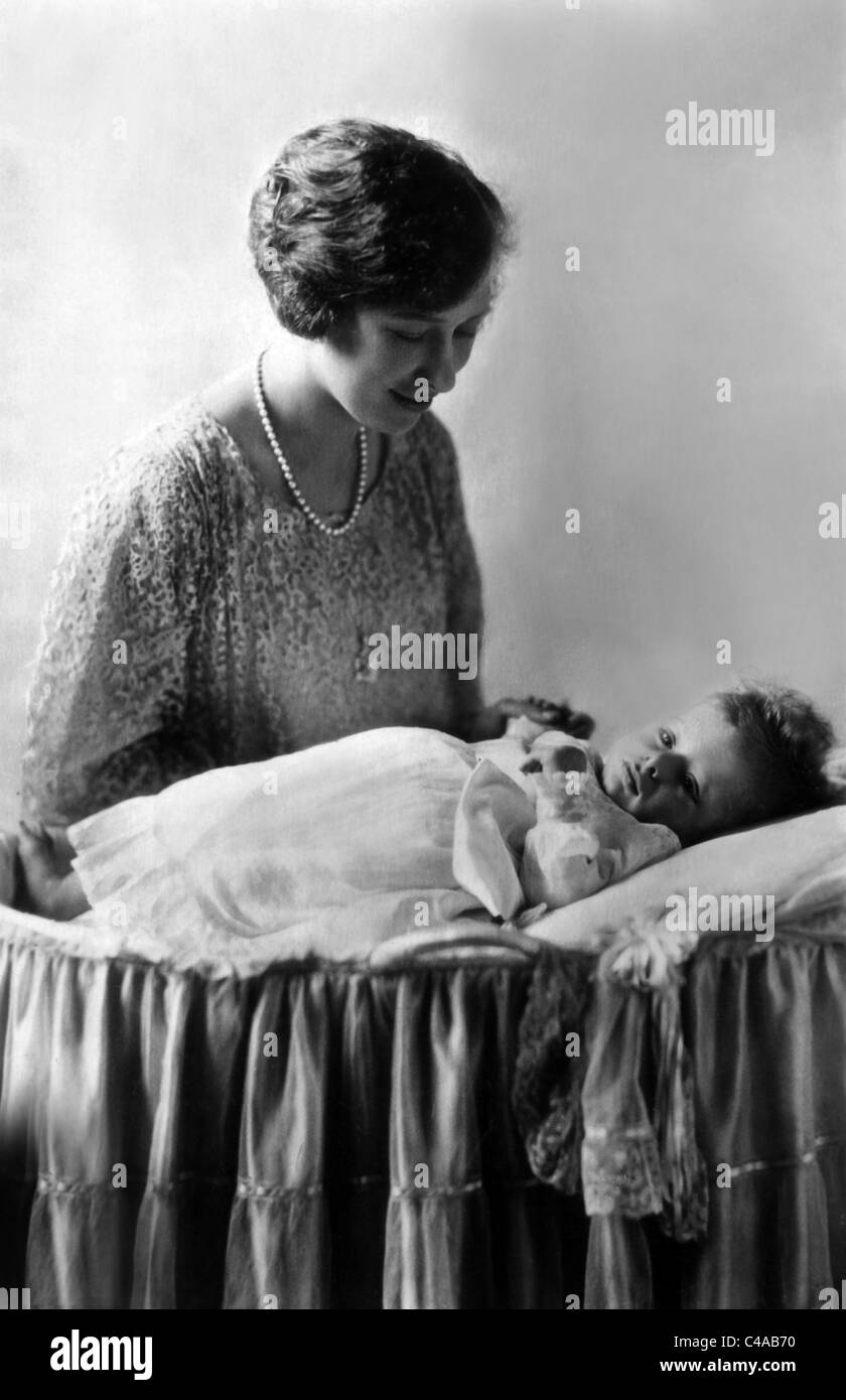 PRINCESS MARY & GEORGE LASCELLES ROYAL FAMILY MOTHER & SON 01 April ...