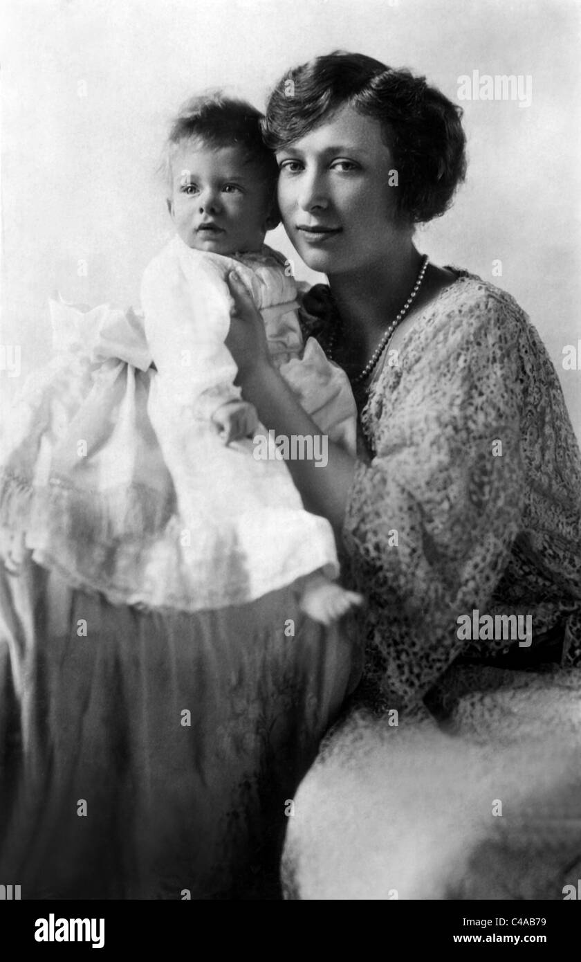 PRINCESS MARY & GEORGE LASCELLES ROYAL FAMILY MOTHER & SON 25 March ...