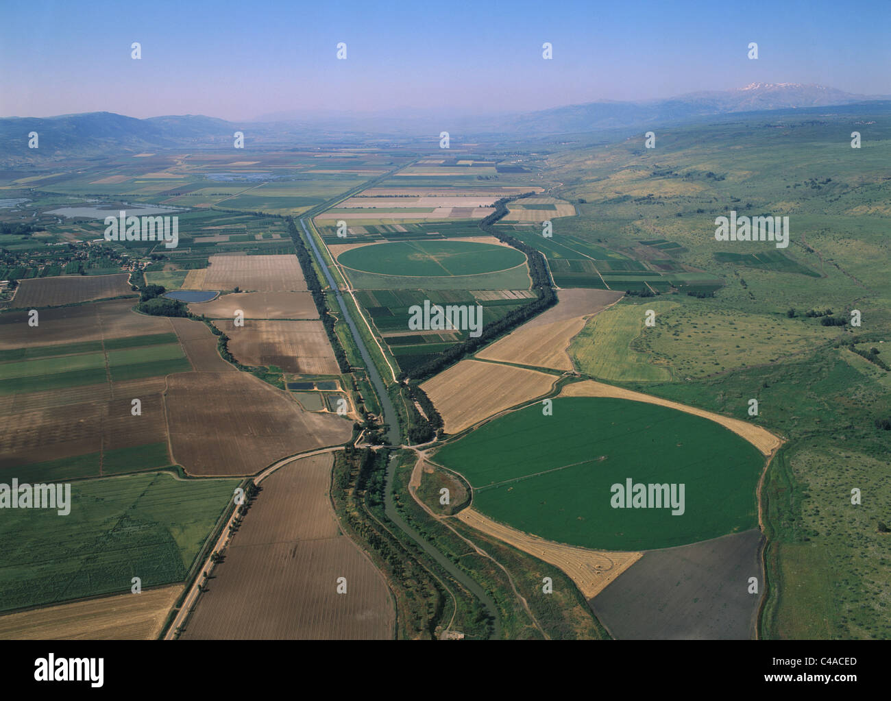 Round valley reservation hi-res stock photography and images - Alamy