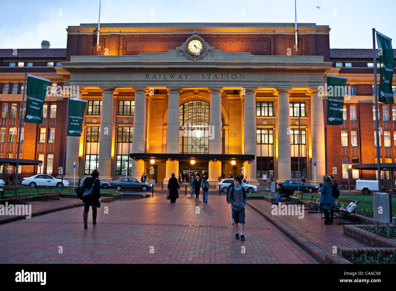 Wellington rail station hi-res stock photography and images - Alamy