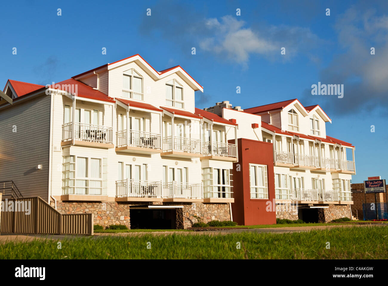 Colourful beachfront house hi-res stock photography and images - Alamy