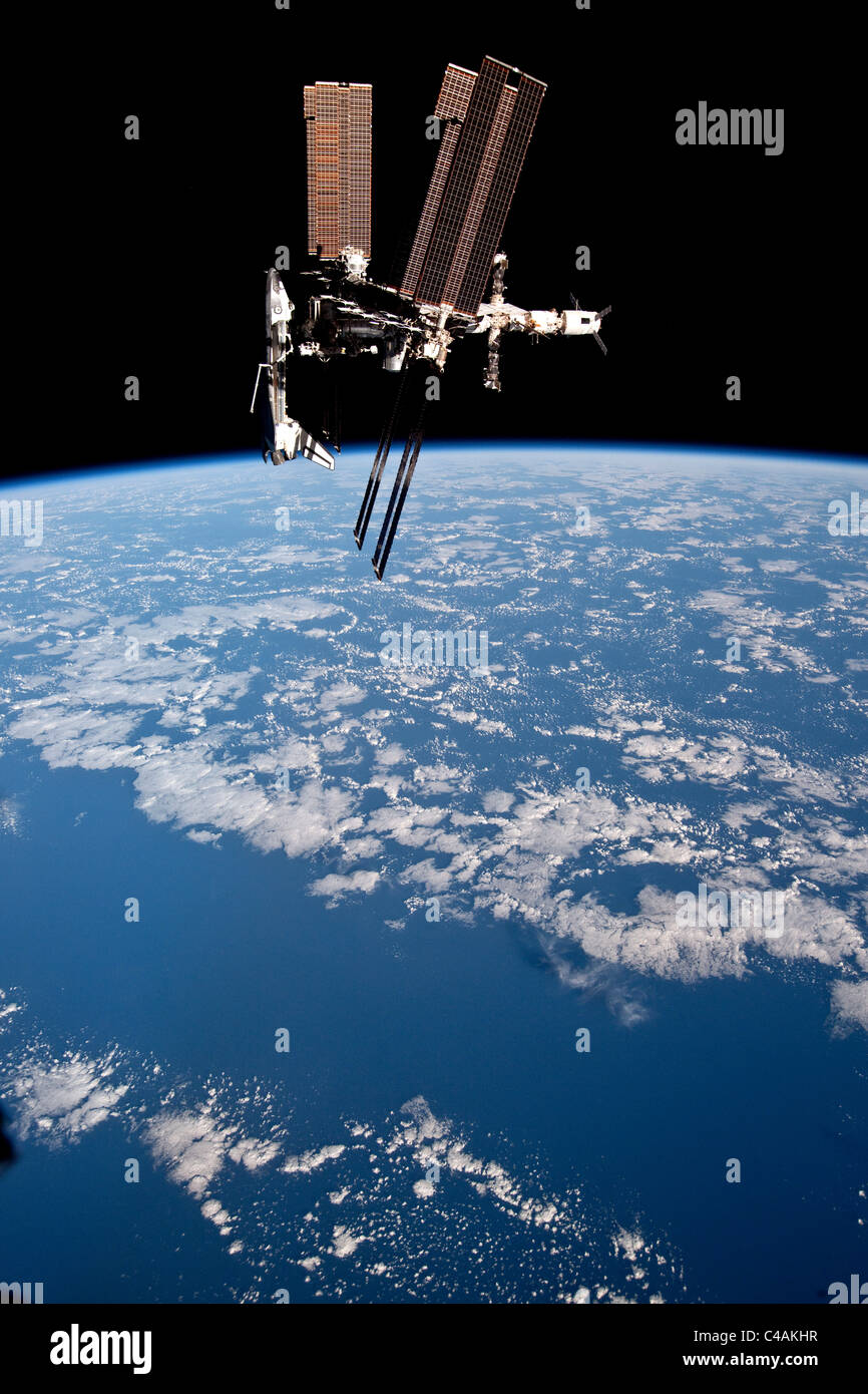 Space Shuttle Endeavour docked to the International Space Station Stock ...