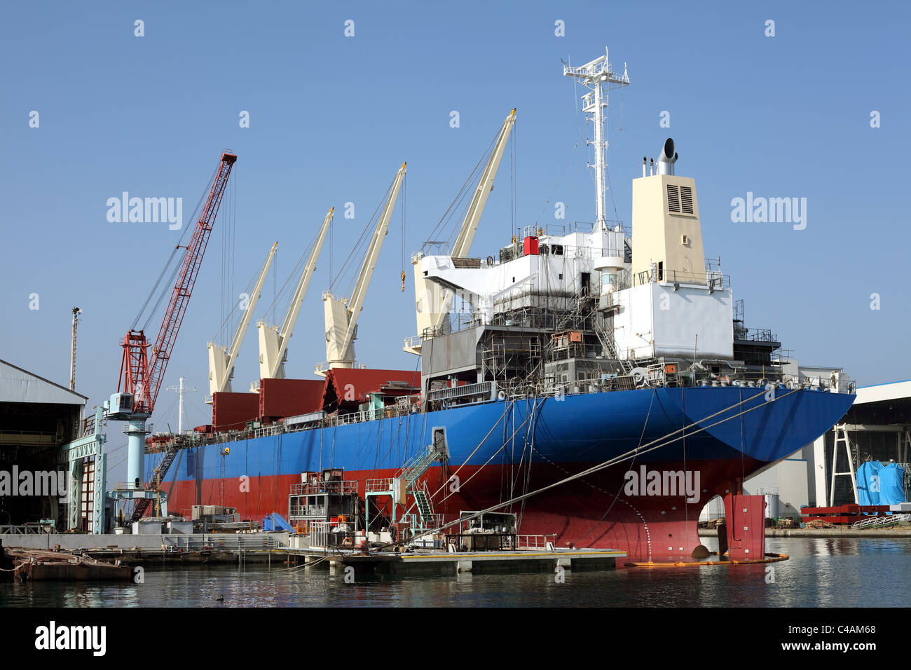New building tanker in ship yard Stock Photo - Alamy