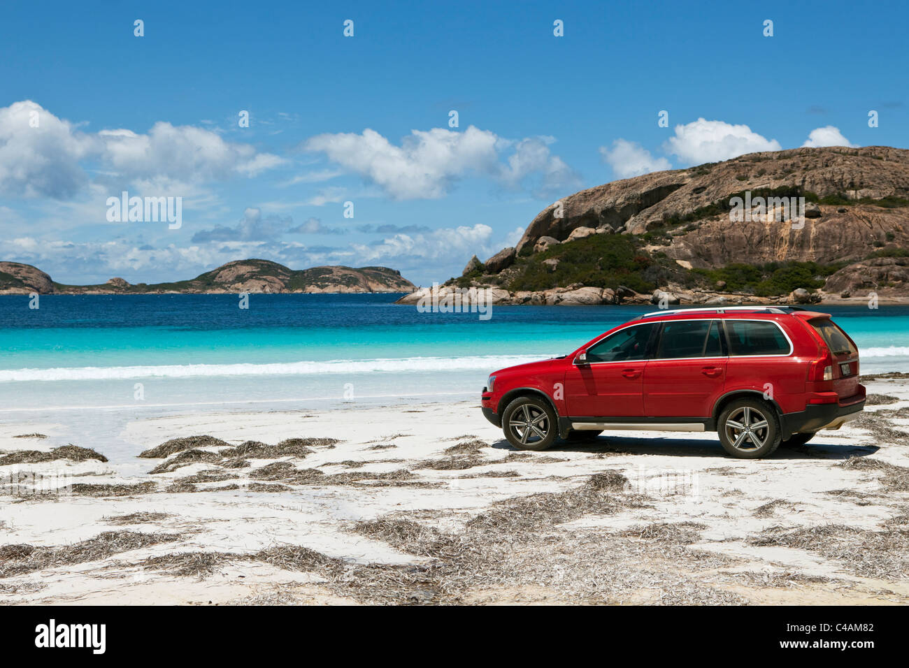 Car on the beach at Lucky Bay. Cape Le Grand National Park, Esperance ...