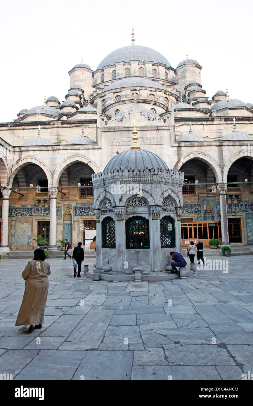 Courtyard of the Mosque of the Valide Sultan, the Yeni Cami also known ...