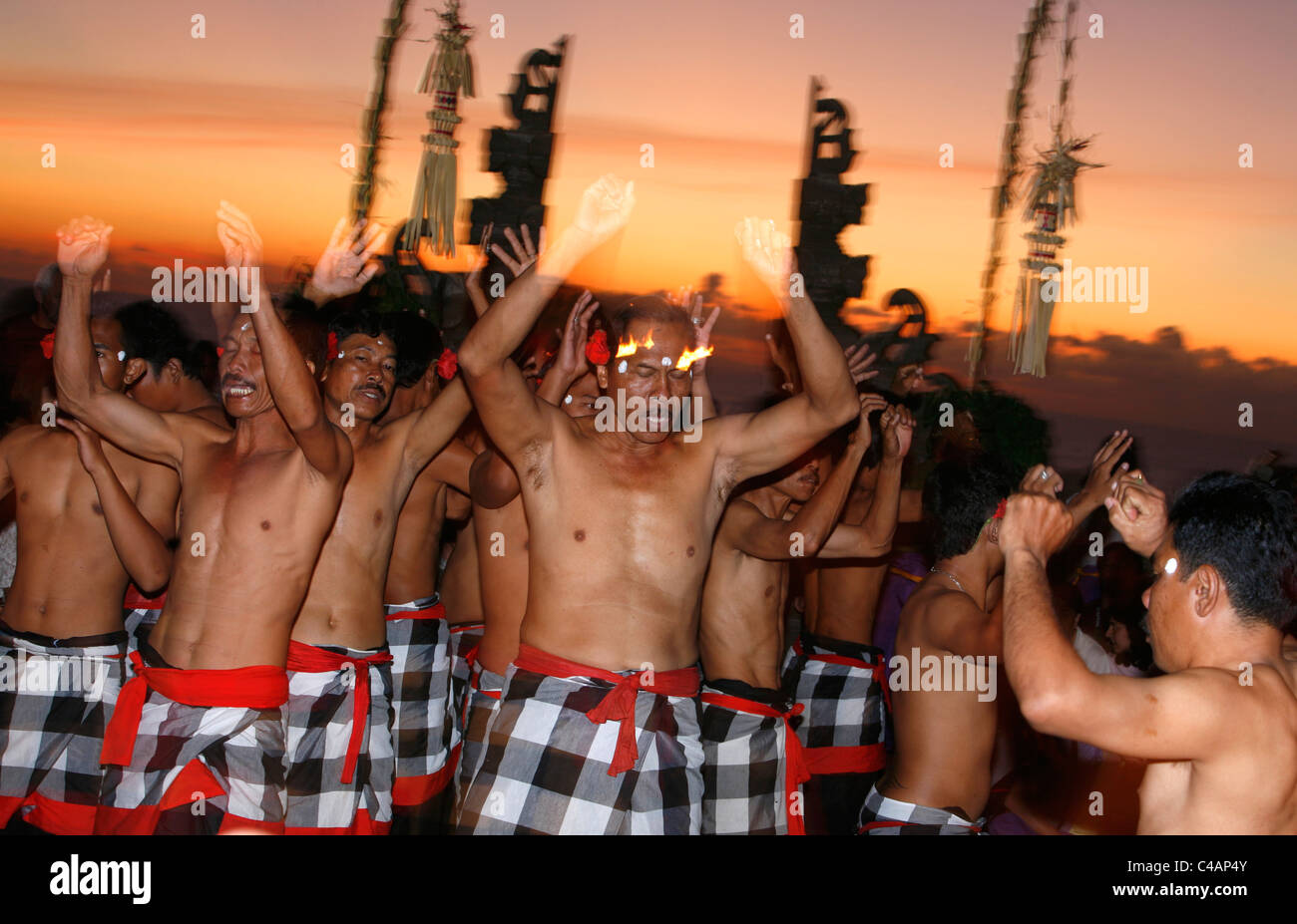 Balinese men ketchak dance at Ulu Watu temple, Bali Stock Photo - Alamy