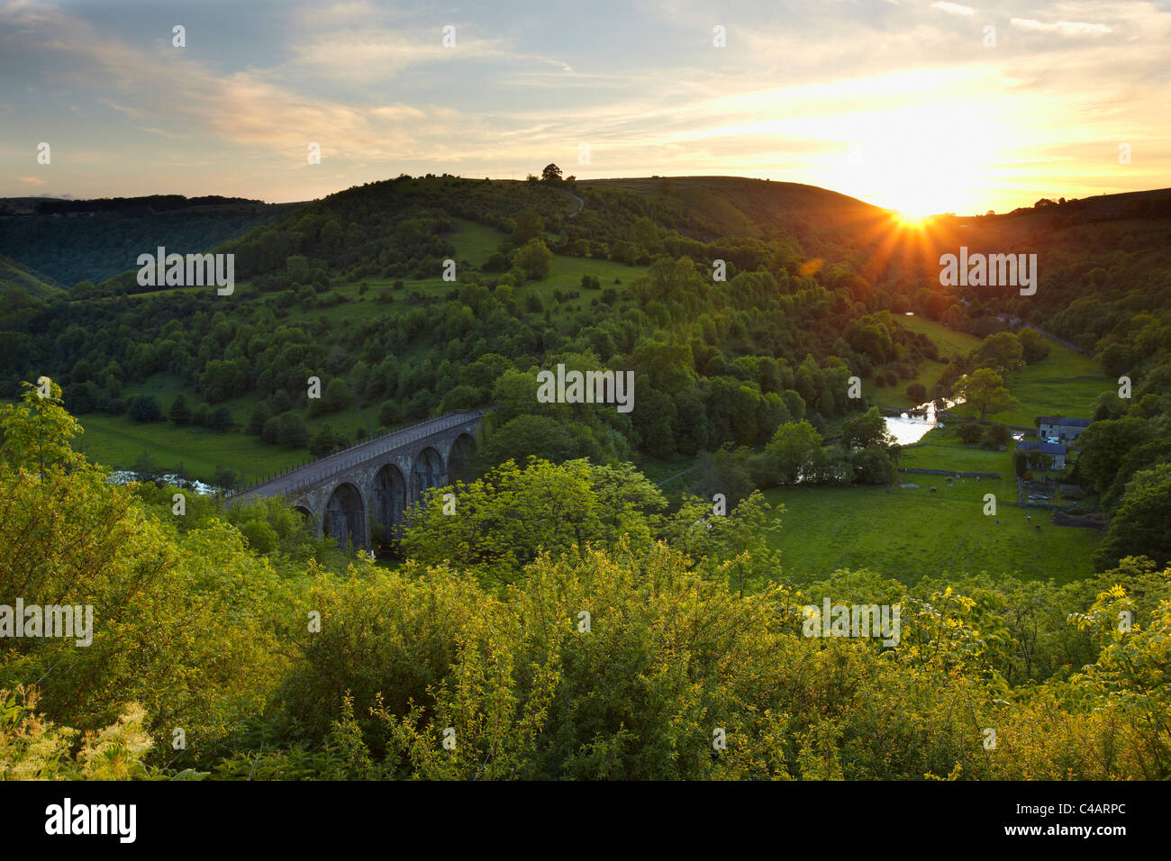Monsal Dale Headstone Viaduct Peak High Resolution Stock Photography ...