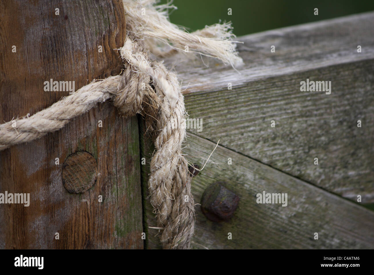 Closed cattle gate hi-res stock photography and images - Alamy