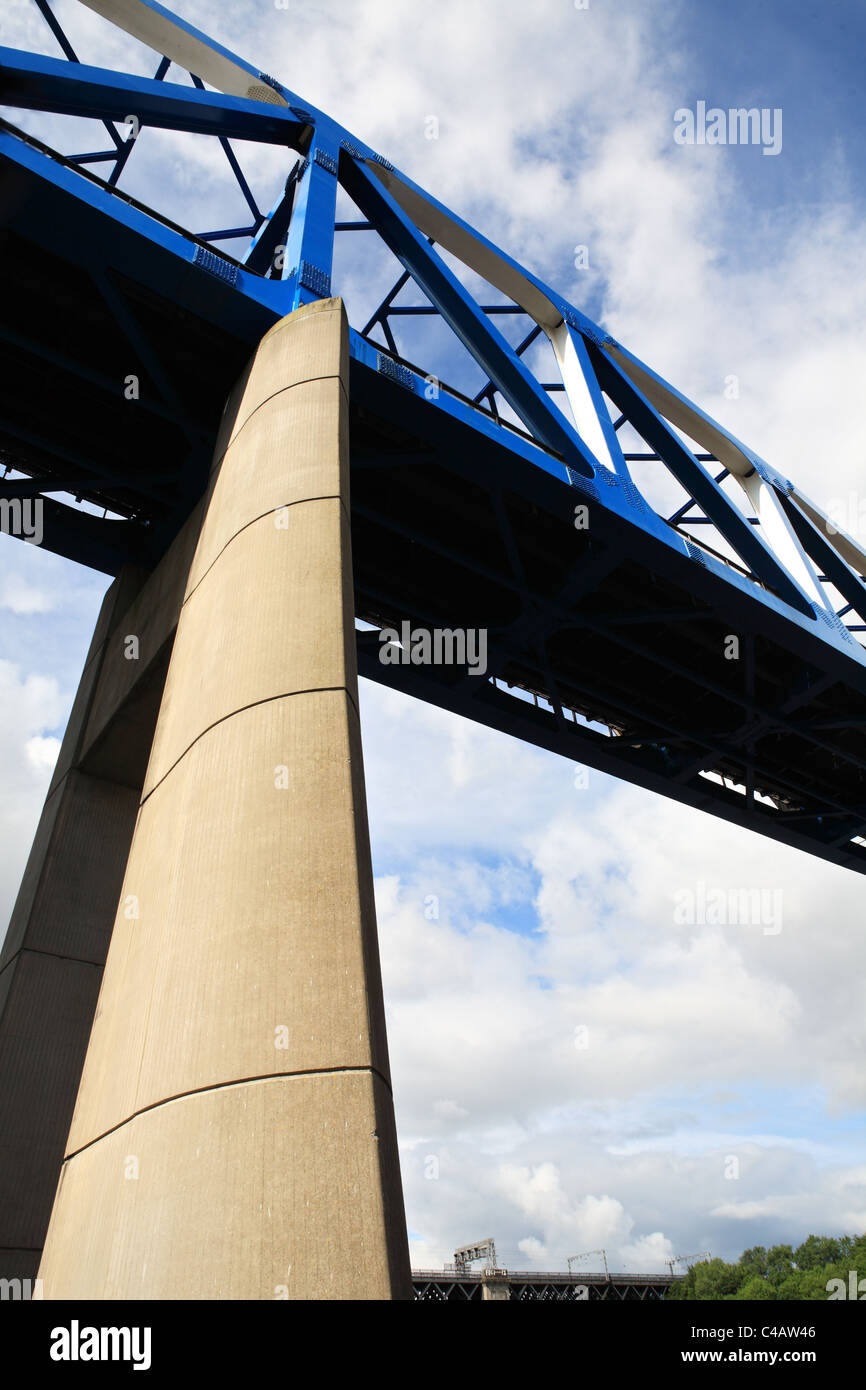 Concrete railway bridge hi-res stock photography and images - Alamy