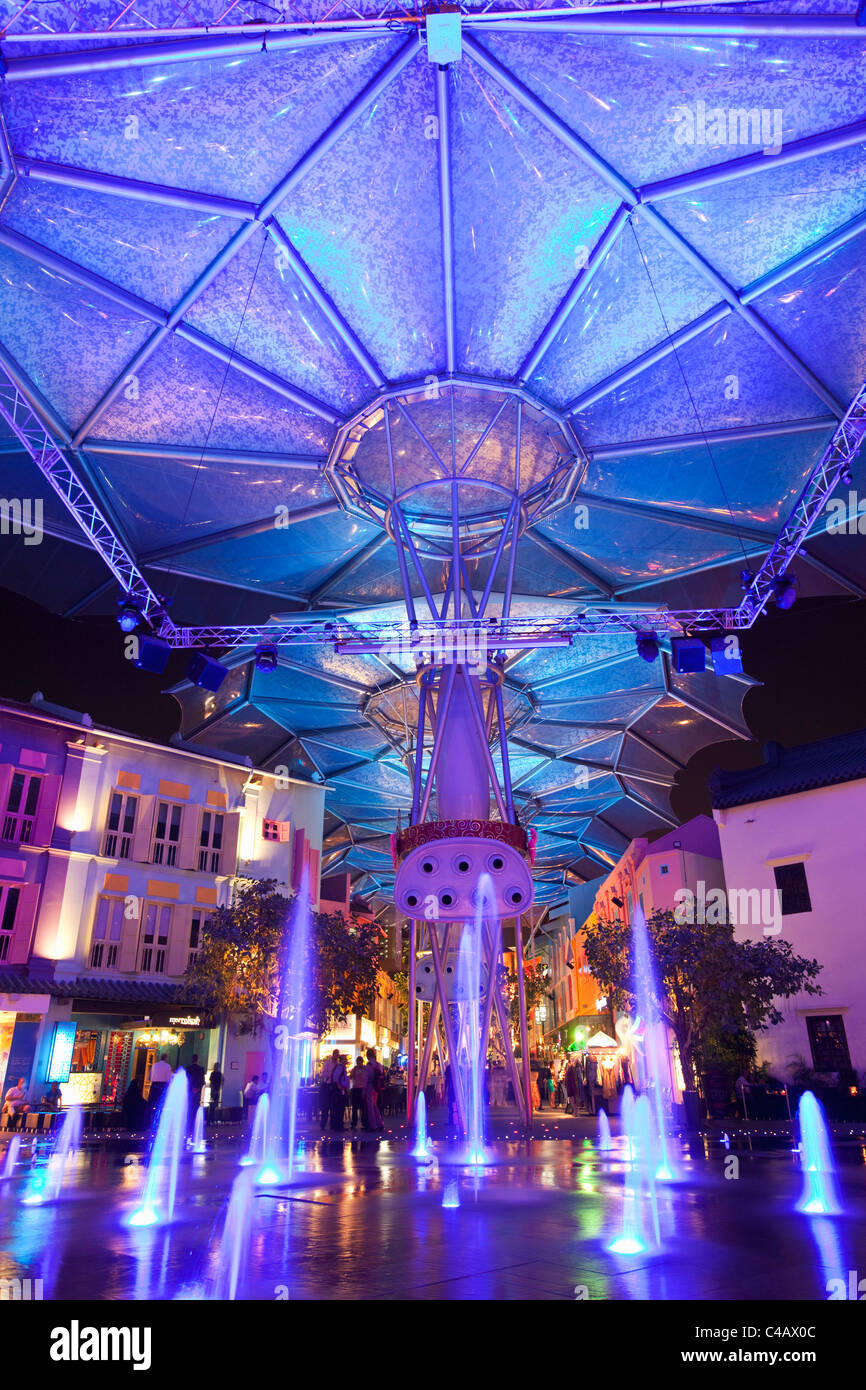 Singapore, Singapore, Clarke Quay. Colourful nightlife at the bar and ...