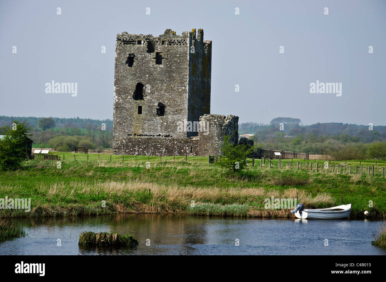 Threave castle historic island keep hi-res stock photography and images ...
