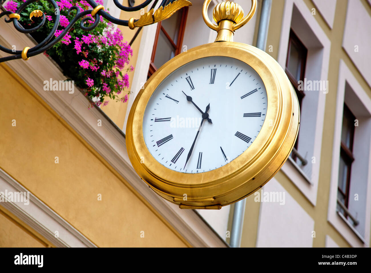 Big clock hi-res stock photography and images - Alamy