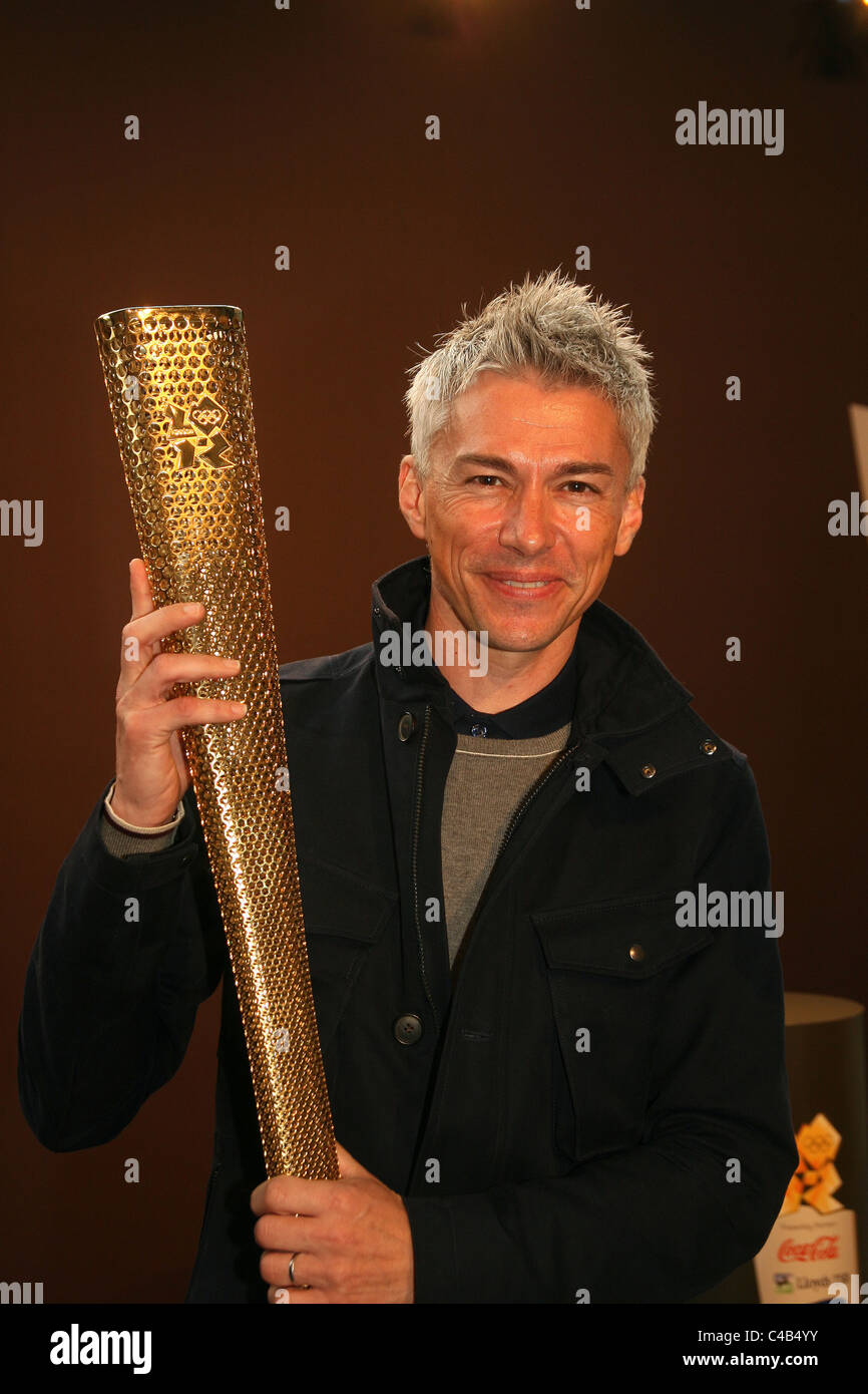 Male olympics rings hi-res stock photography and images - Alamy