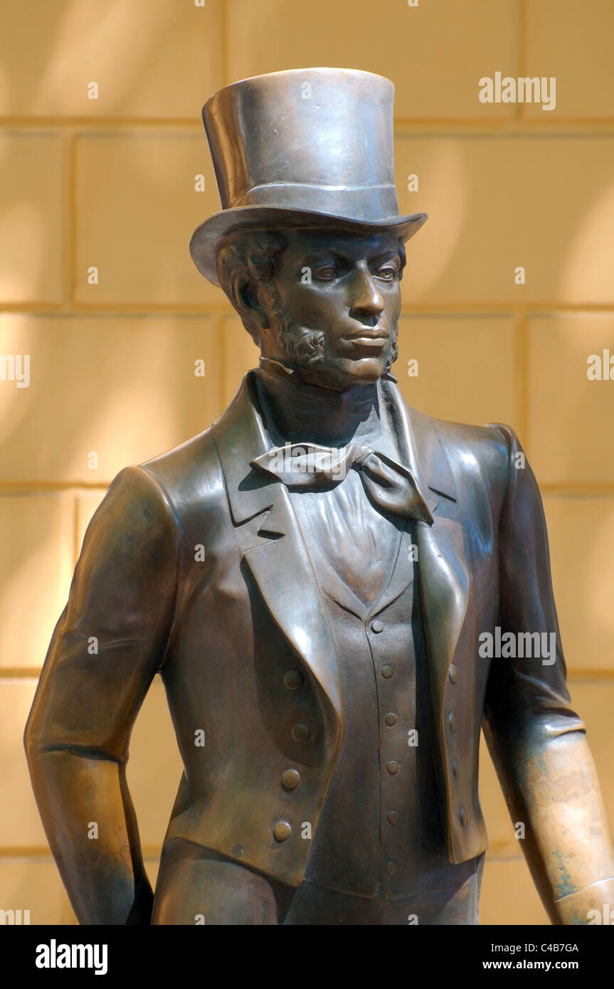 Statue of alexander pushkin hi-res stock photography and images - Alamy