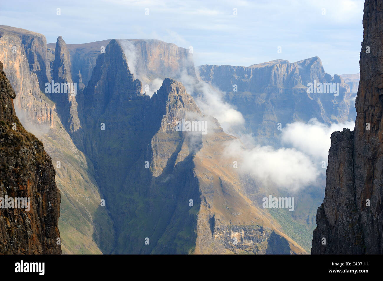 Drakensberg escarpment hi-res stock photography and images - Alamy