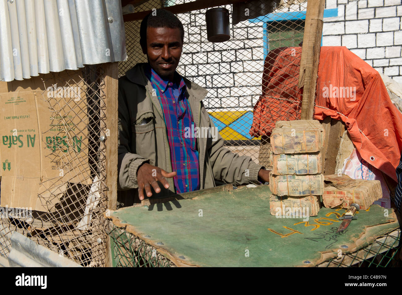 Changer money hi-res stock photography and images - Alamy