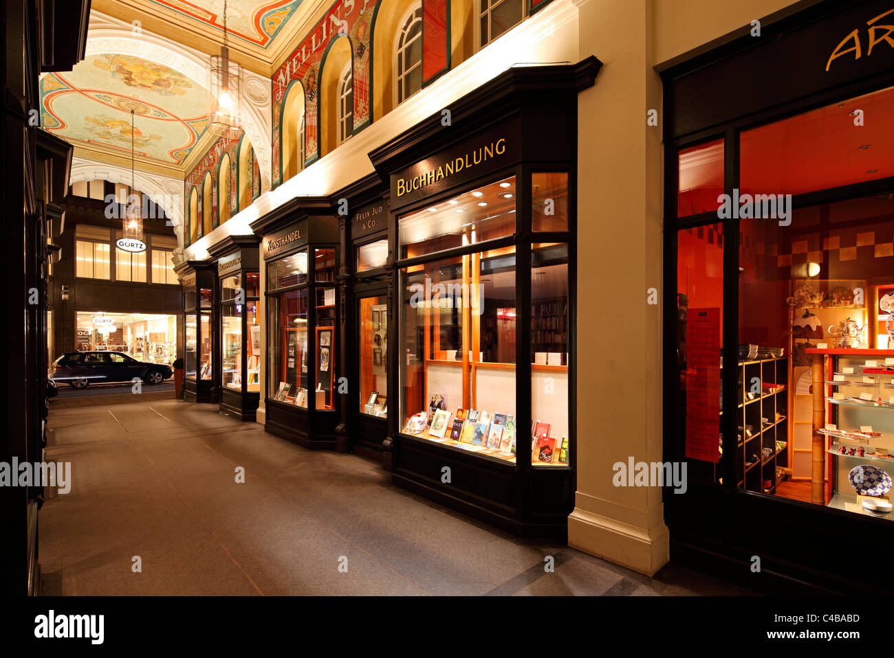 Expensive shopping centre hi-res stock photography and images - Alamy