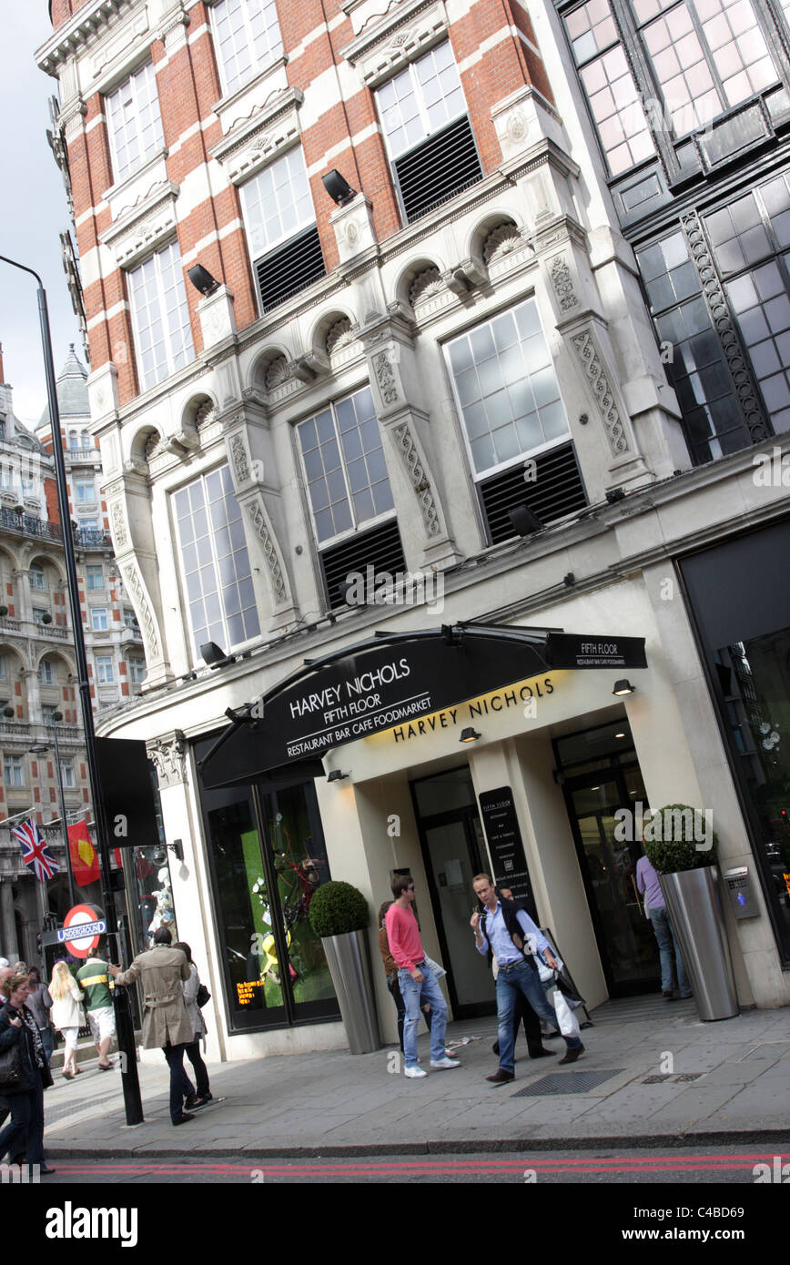 Harvey nichols shop in london hi-res stock photography and images - Alamy