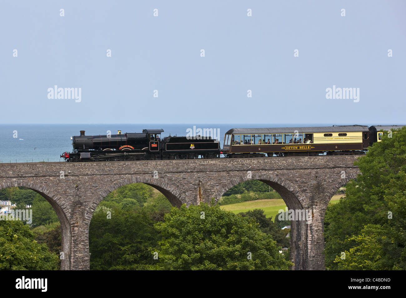 Kingswear steam locomotive lydham manor hi-res stock photography and ...