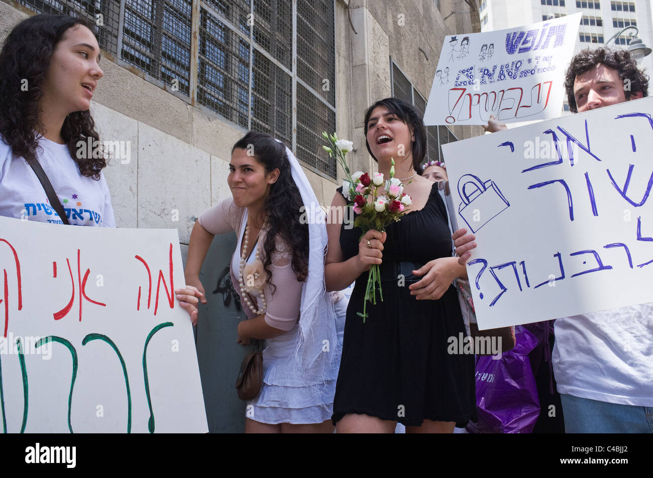 Grassroots movements protest the monopoly of the Rabbinate in Israel ...