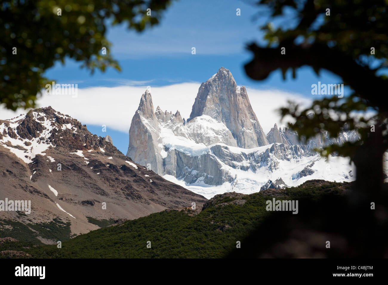 Fitz Roy massif, Parque Nacional Los Glaciares, Patagonia, Argentina ...