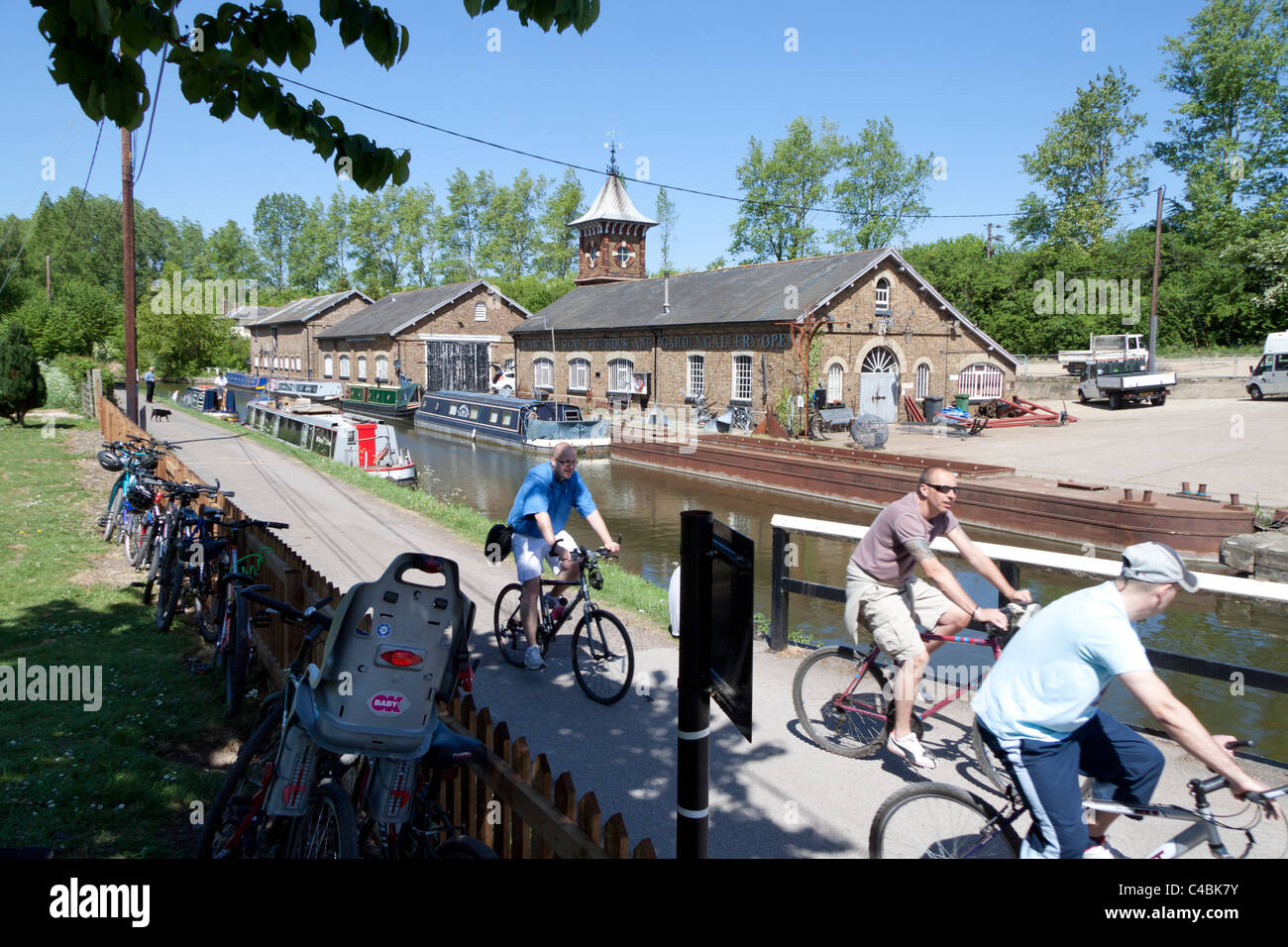 Men cycling on the towpath hi-res stock photography and images - Alamy