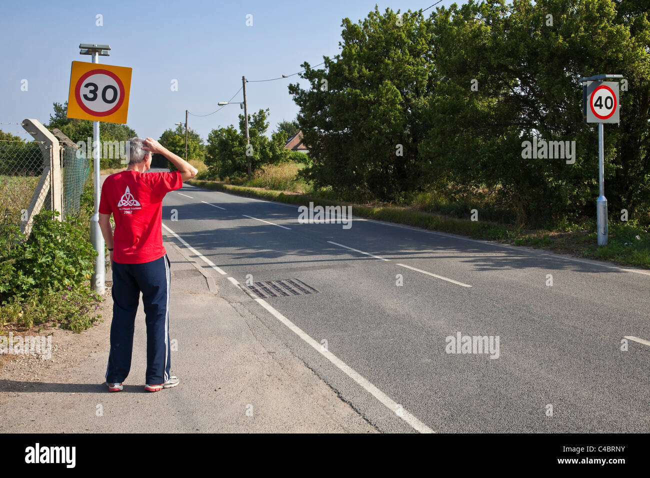 Confusing road signs hi-res stock photography and images - Alamy