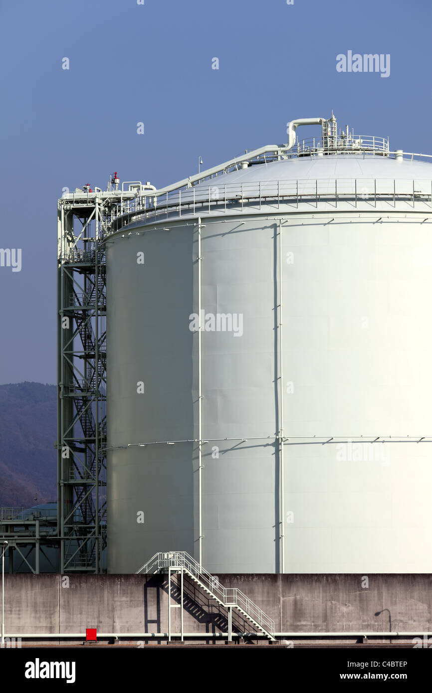 Metal storage tank hi-res stock photography and images - Alamy