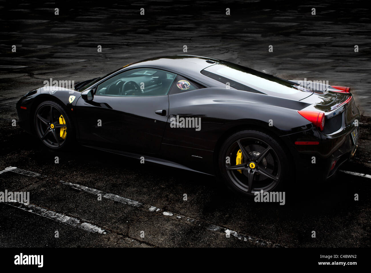 Black ferrari enzo modelo luxury hi-res stock photography and images ...