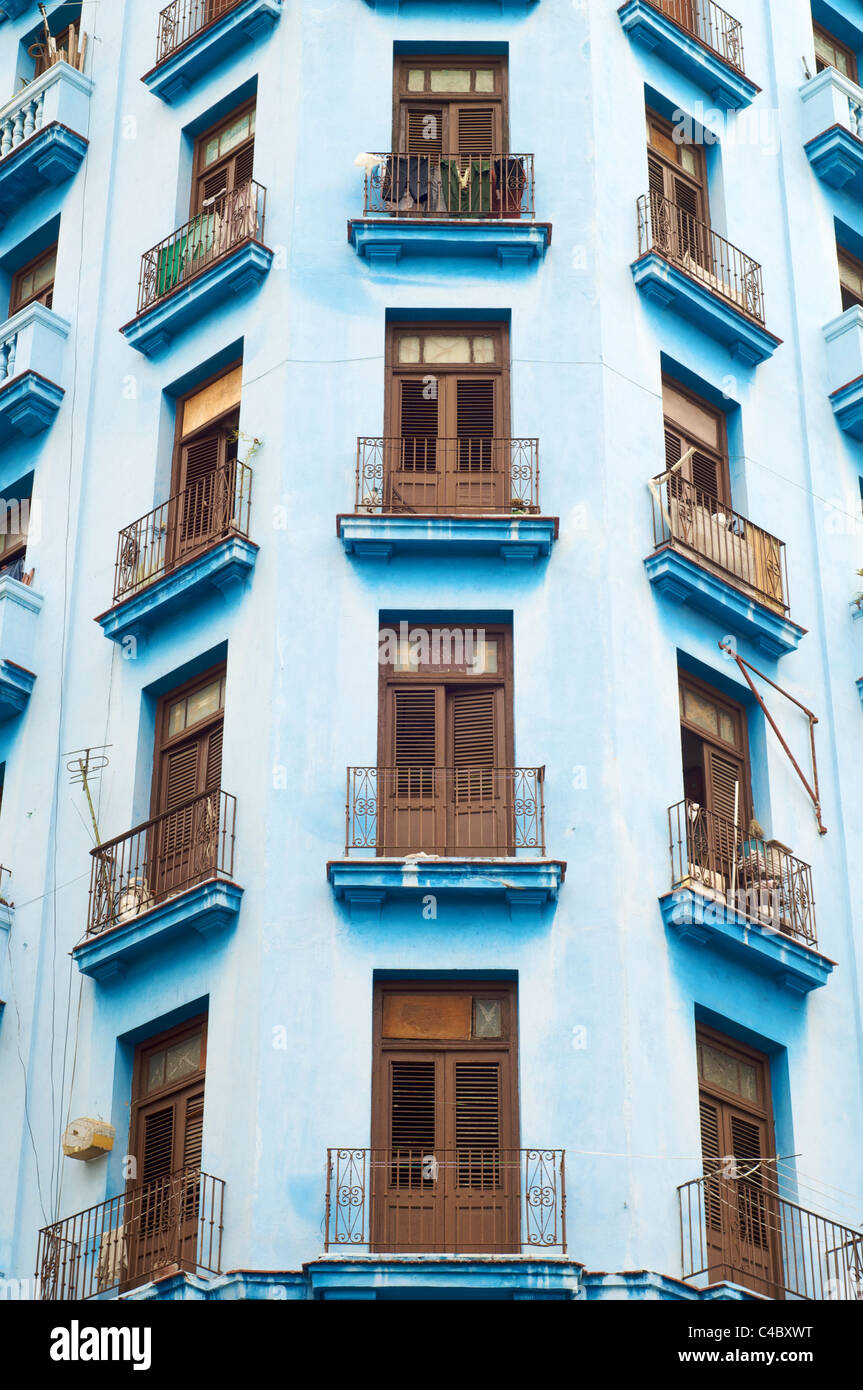 Caribbean house in pastel colors hi-res stock photography and images ...