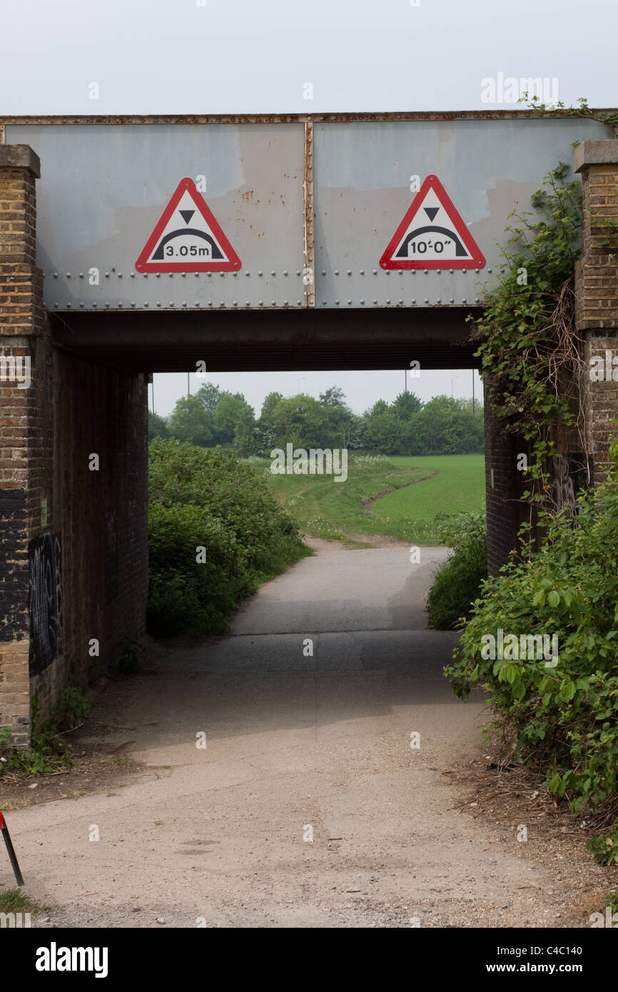 Height restriction bridge hi-res stock photography and images - Alamy