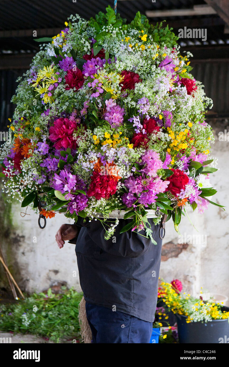 Castleton garland ceremony hi-res stock photography and images - Alamy