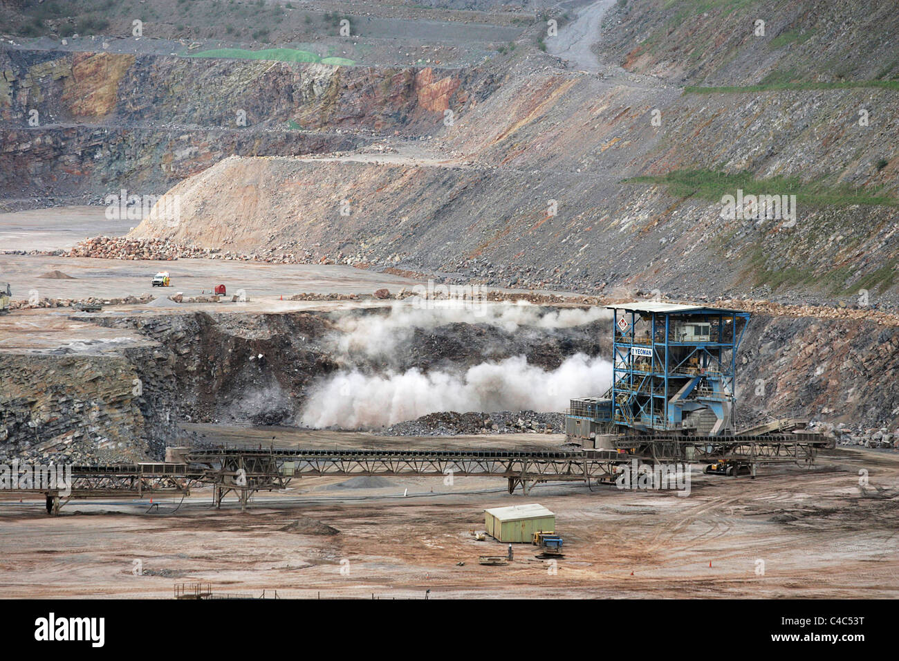 Explosion quarry hi-res stock photography and images - Alamy