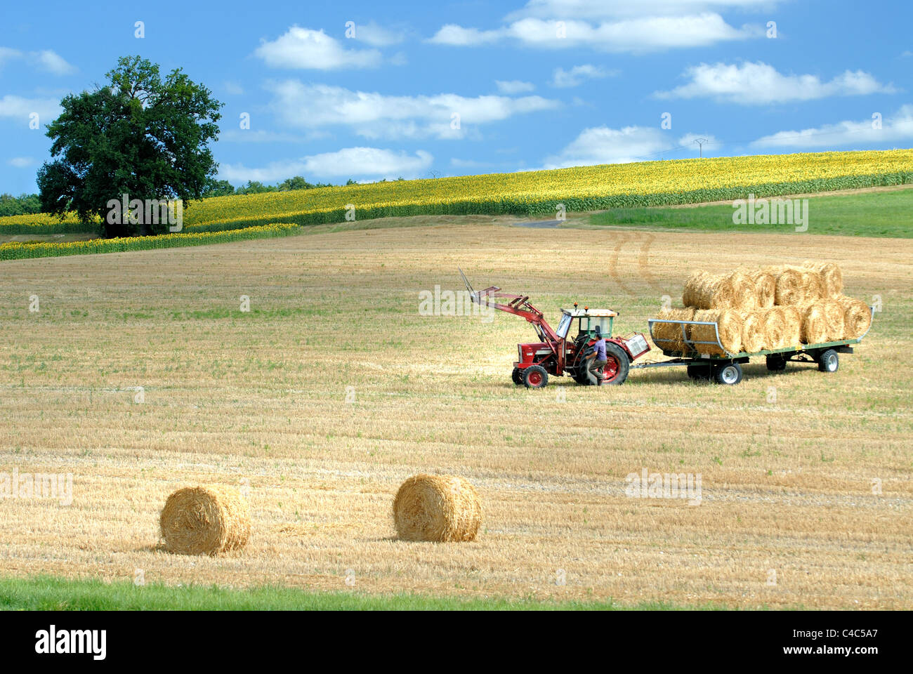 Flat bed trailer hi-res stock photography and images - Alamy