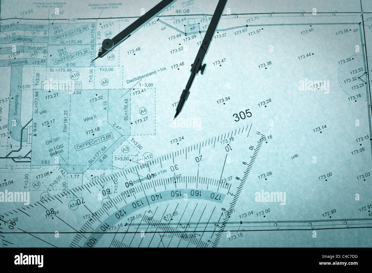 Set square hi-res stock photography and images - Alamy