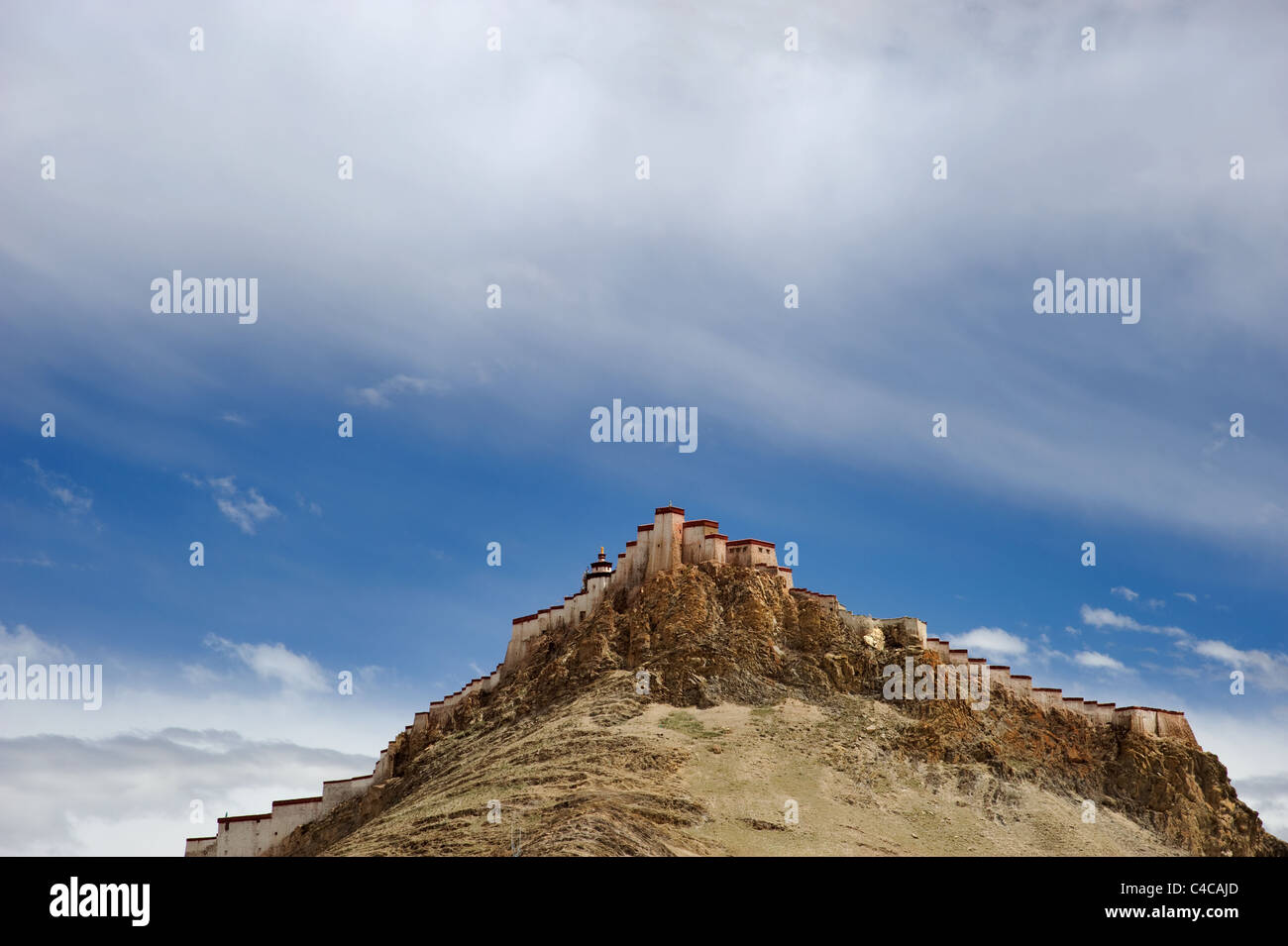 Building on mountaintop hi-res stock photography and images - Alamy