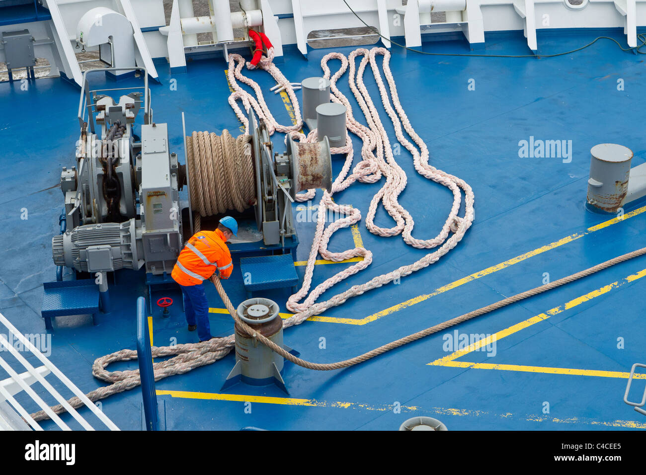 seaman seamen deckhands working work ship winch ropes warps Stock Photo ...