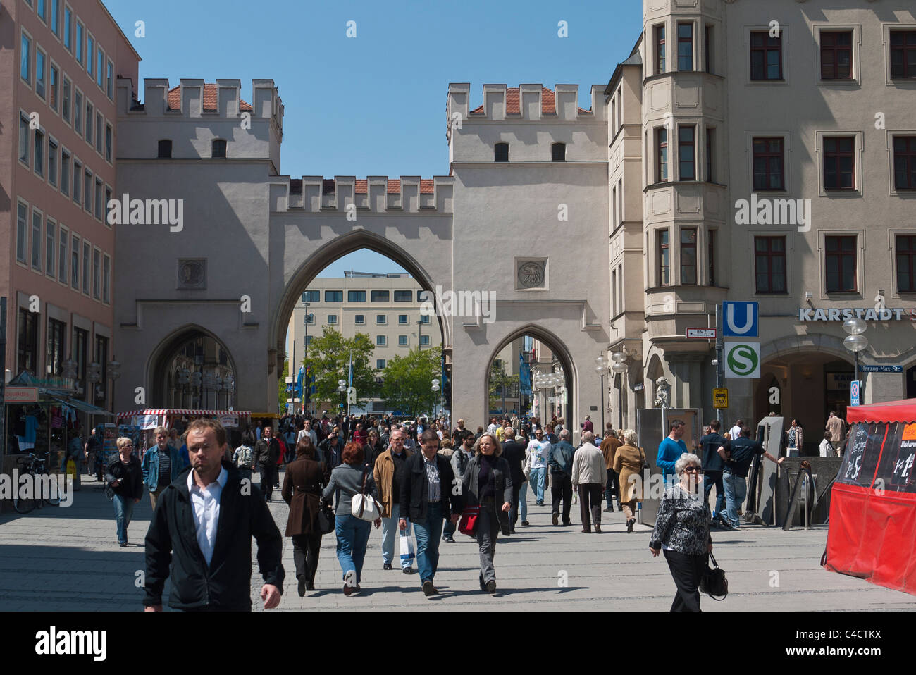 View of the normal pedestrian traffic at the city gates of Munich ...