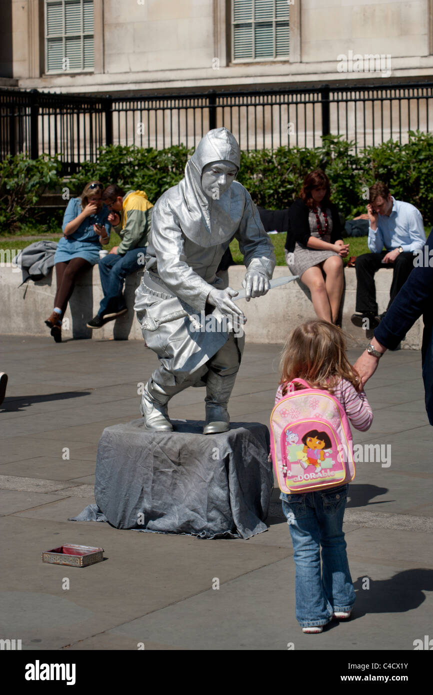 Silver living statue hi-res stock photography and images - Alamy