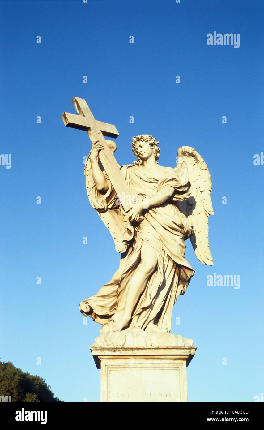 Angel with the cross [...] Stock Photo - Alamy